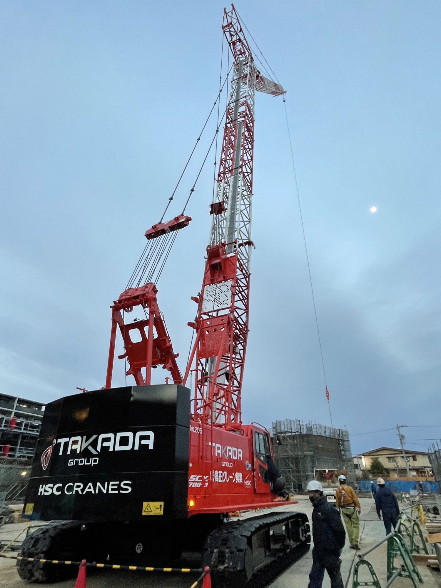 70tクローラークレーン(SCX700-3C5)新車1台納車されました。 | 株式会社髙田クレーン興業 | 大阪市西淀川区を拠点に建設工事に ...