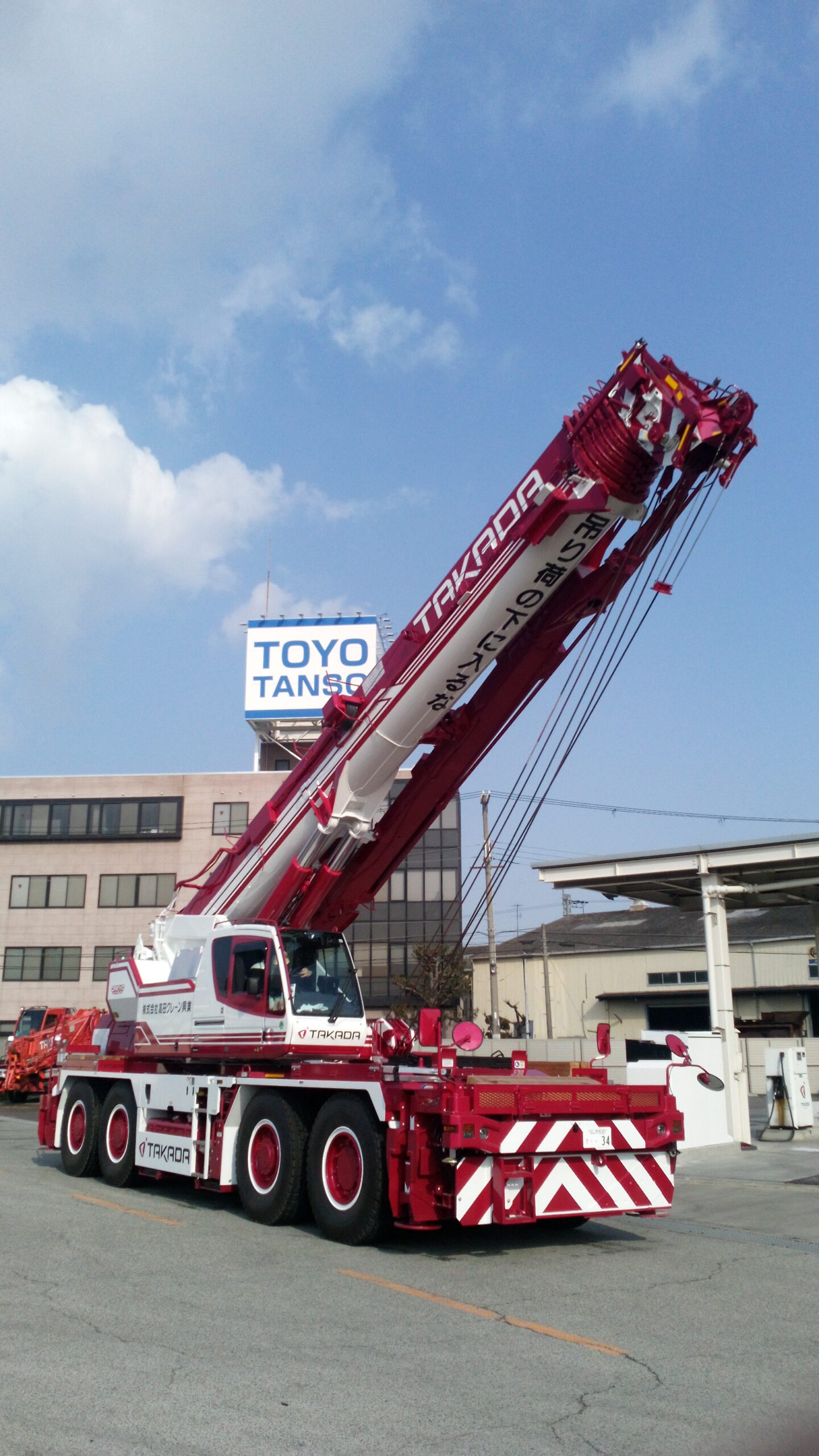 100tラフタークレーン(GR-1000N-1)新車1台納車されました。 | 株式会社髙田クレーン興業 | 大阪市西淀川区を拠点に建設工事に ...