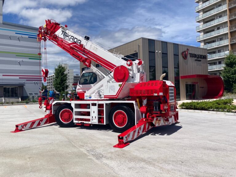 16tラフタークレーン（GR-160N-5）新車1台納車されました。 | 株式会社髙田クレーン興業 | 大阪市西淀川区を拠点に建設工事におけるクレーン重機のリーシングや輸送運搬を行う